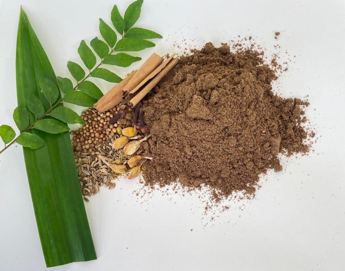 Roasted Curry Powder - serendiphub.com